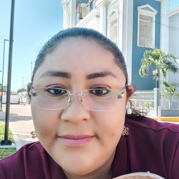 Yesenia Estrada | profe.social