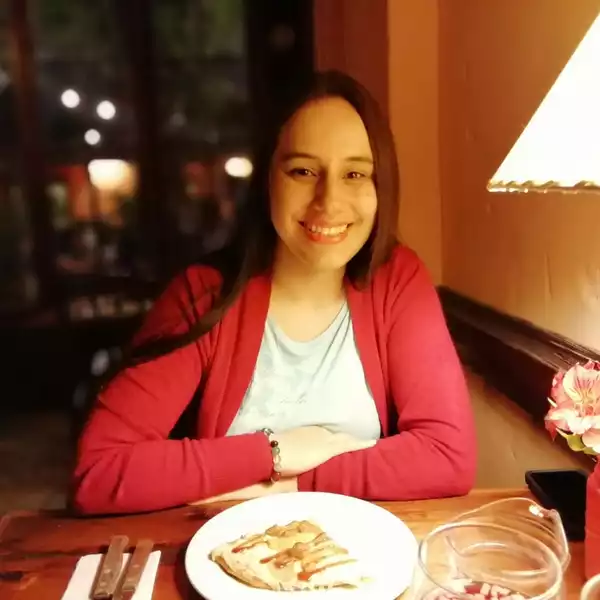 Karen Lazo | profe.social