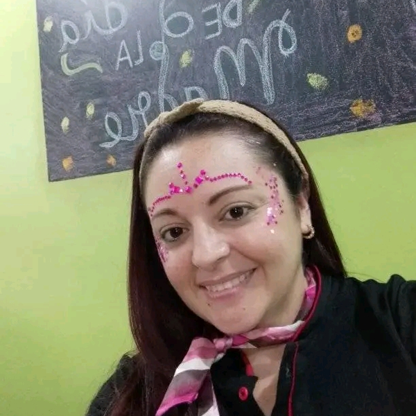 María Valencia | profe.social