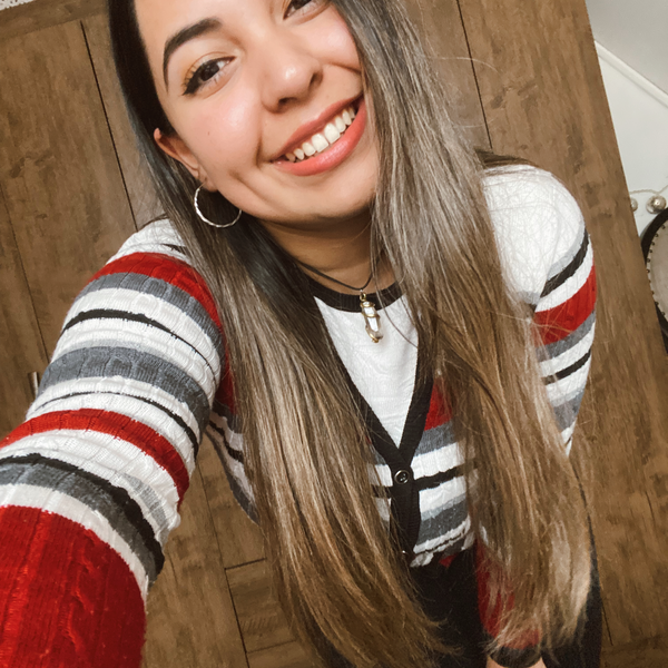 Camila Flores | profe.social