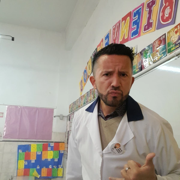 Javier Acosta | profe.social